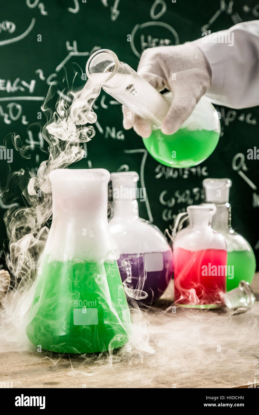 New chemical reactions hi-res stock photography and images - Alamy