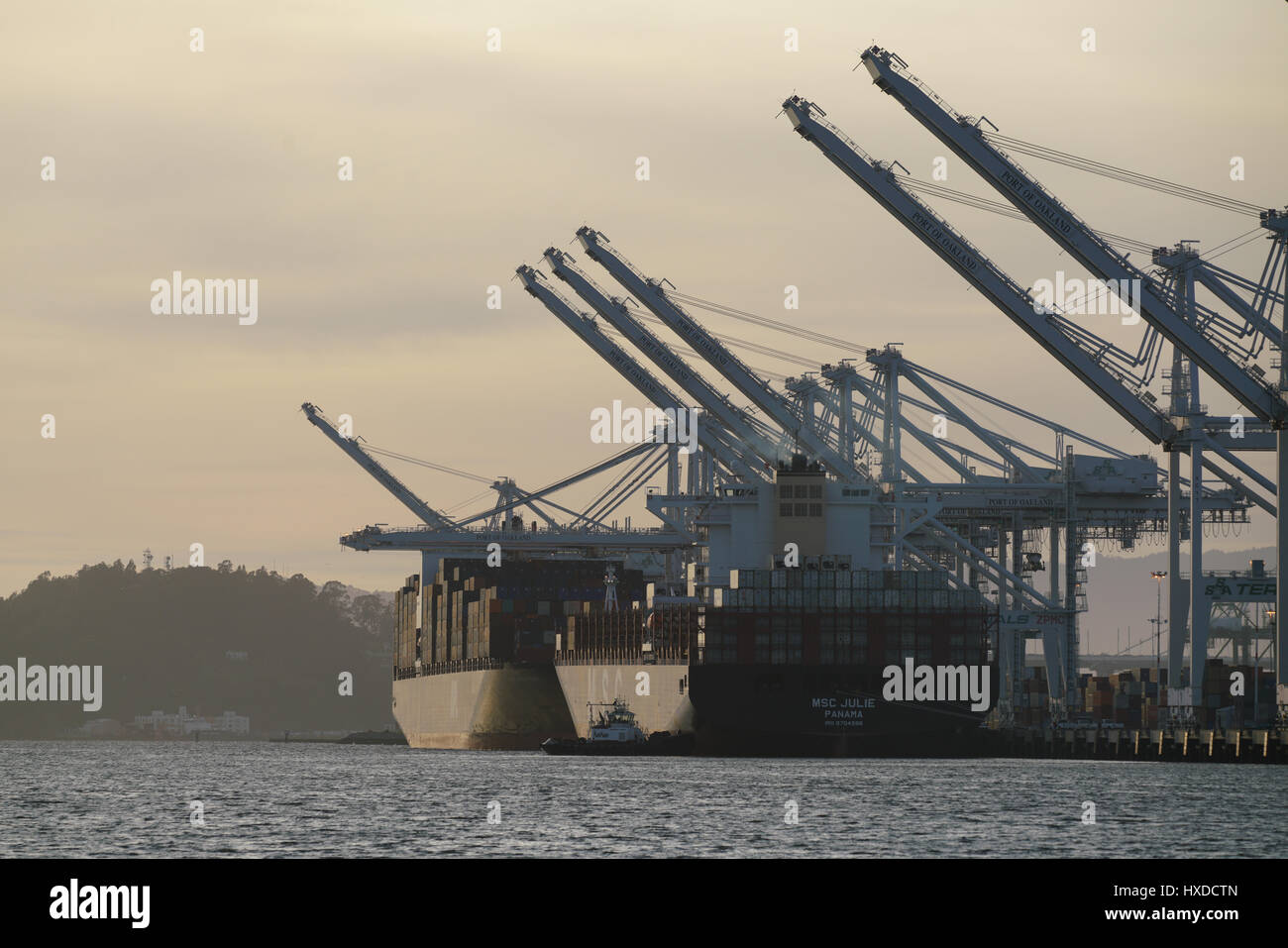 Port of Oakland Stock Photo - Alamy