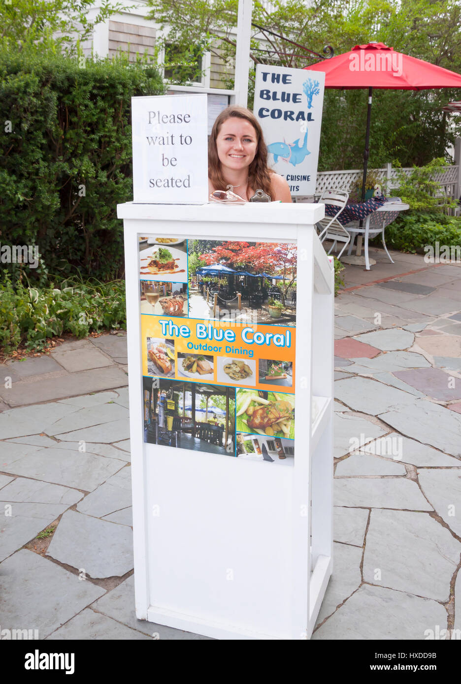 Teen summer job, restaurant hi-res stock photography and images - Alamy