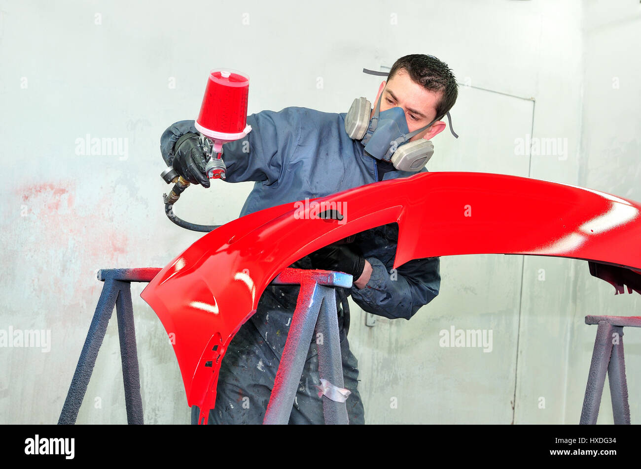 Car body shop repair hi-res stock photography and images - Alamy