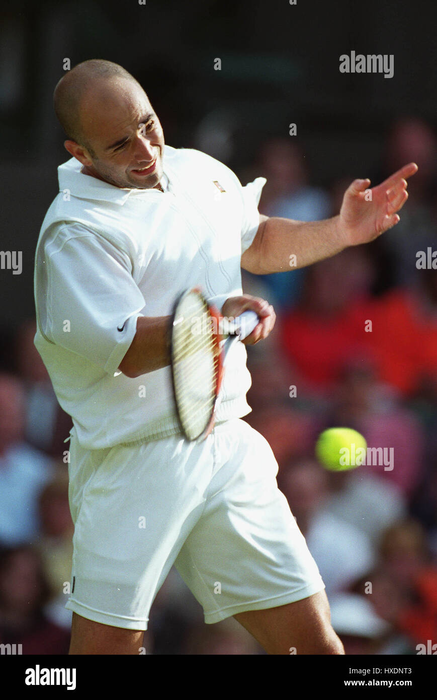 Andre agassi wimbledon 1999 hi-res stock photography and images - Alamy