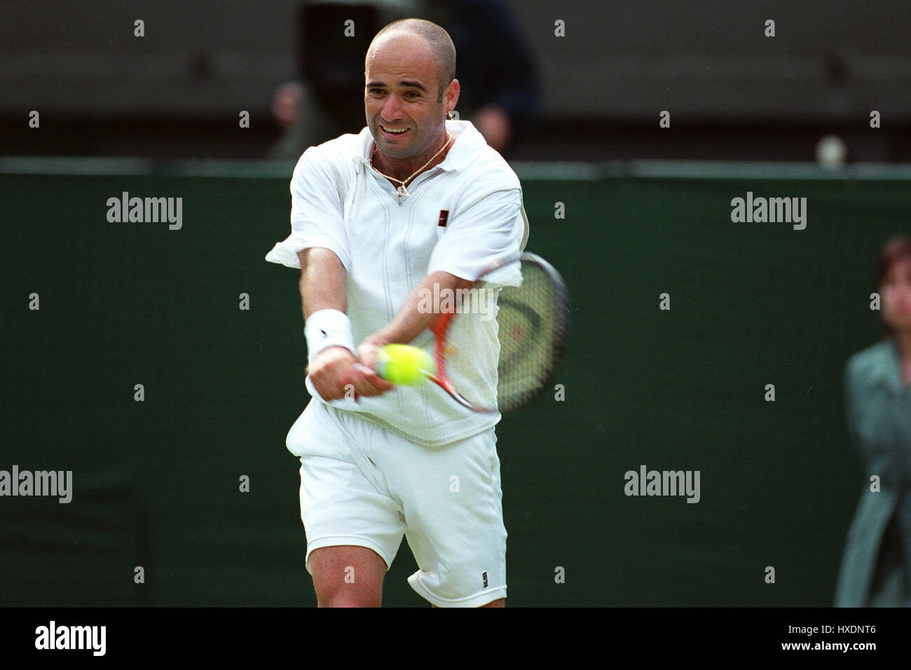 Andre agassi wimbledon 1999 hi-res stock photography and images - Alamy