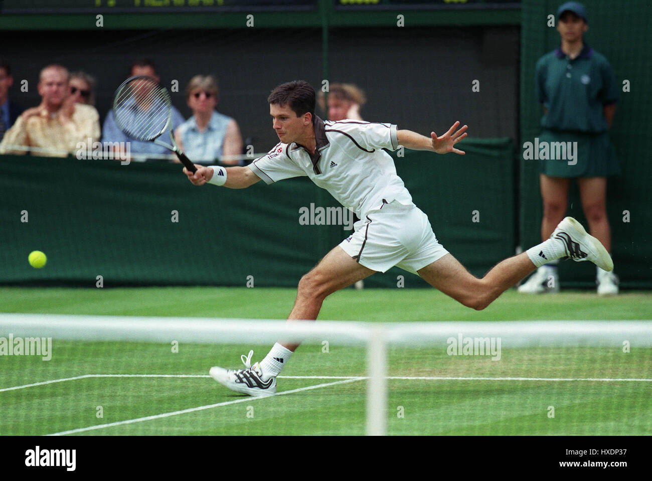 TIM HENMAN WIMBLEDON 1999 25 June 1999 Stock Photo - Alamy