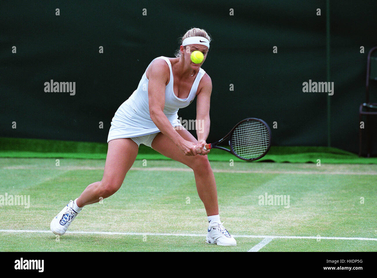 Mary pierce 1999 hi-res stock photography and images - Alamy