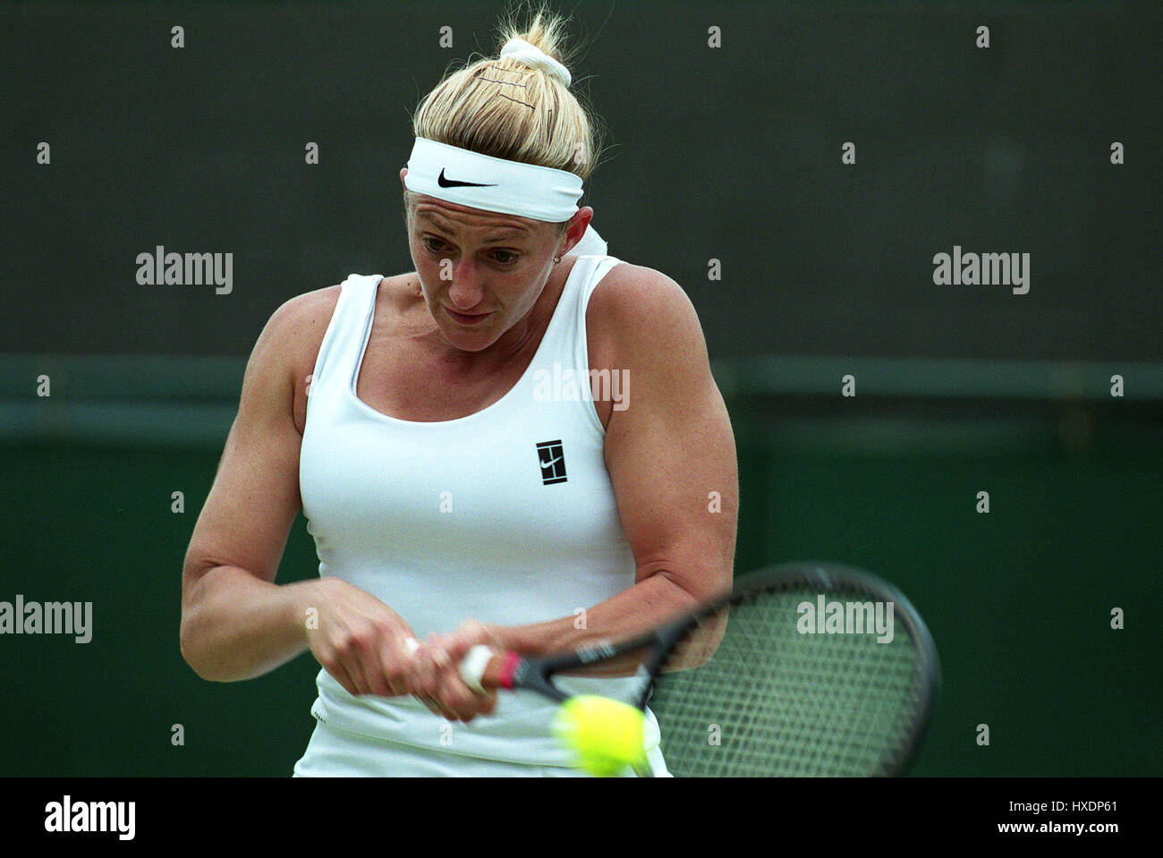 Mary pierce 1999 hi-res stock photography and images - Alamy