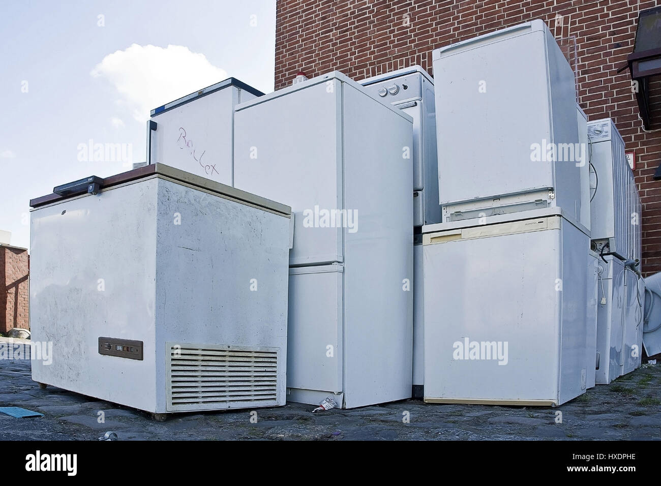 Defective appliances hi-res stock photography and images - Alamy