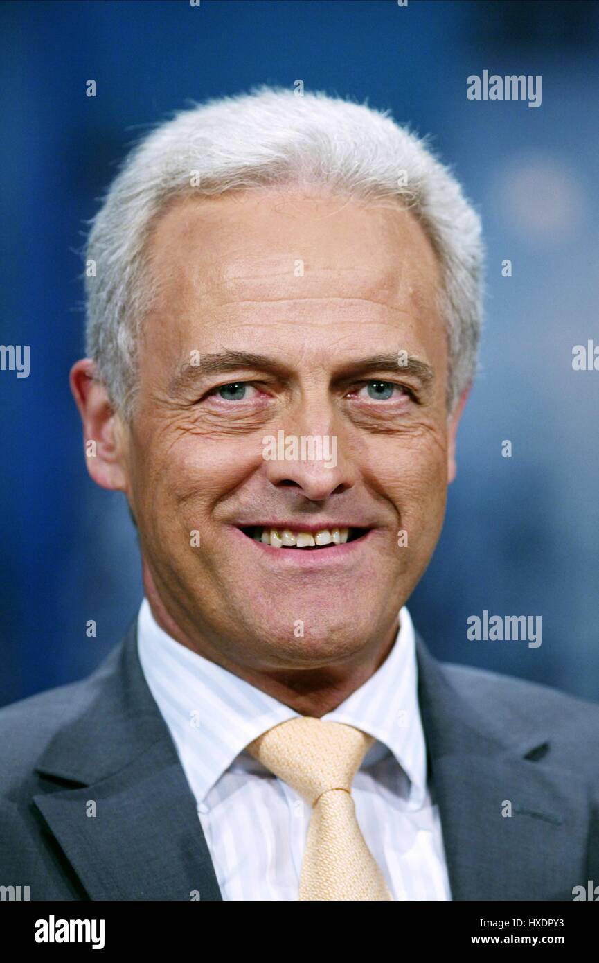 Minister of education hi-res stock photography and images - Alamy