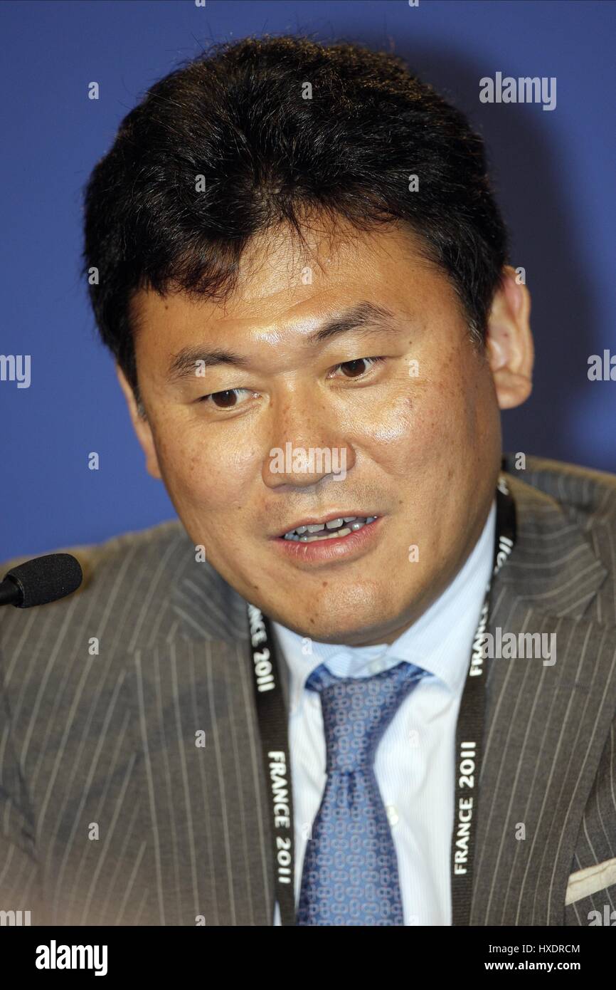 Hiroshi mikitani founder ceo rakuten hi-res stock photography and ...