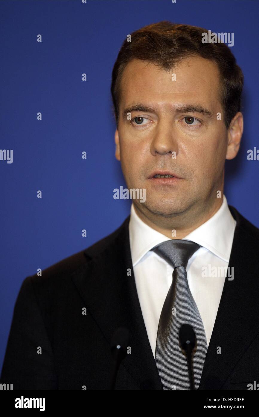 Dmitry medvedev of russia hi-res stock photography and images - Alamy