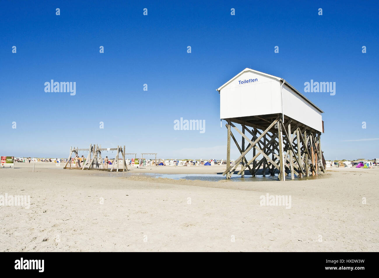 Dusche am strand hi-res stock photography and images - Alamy