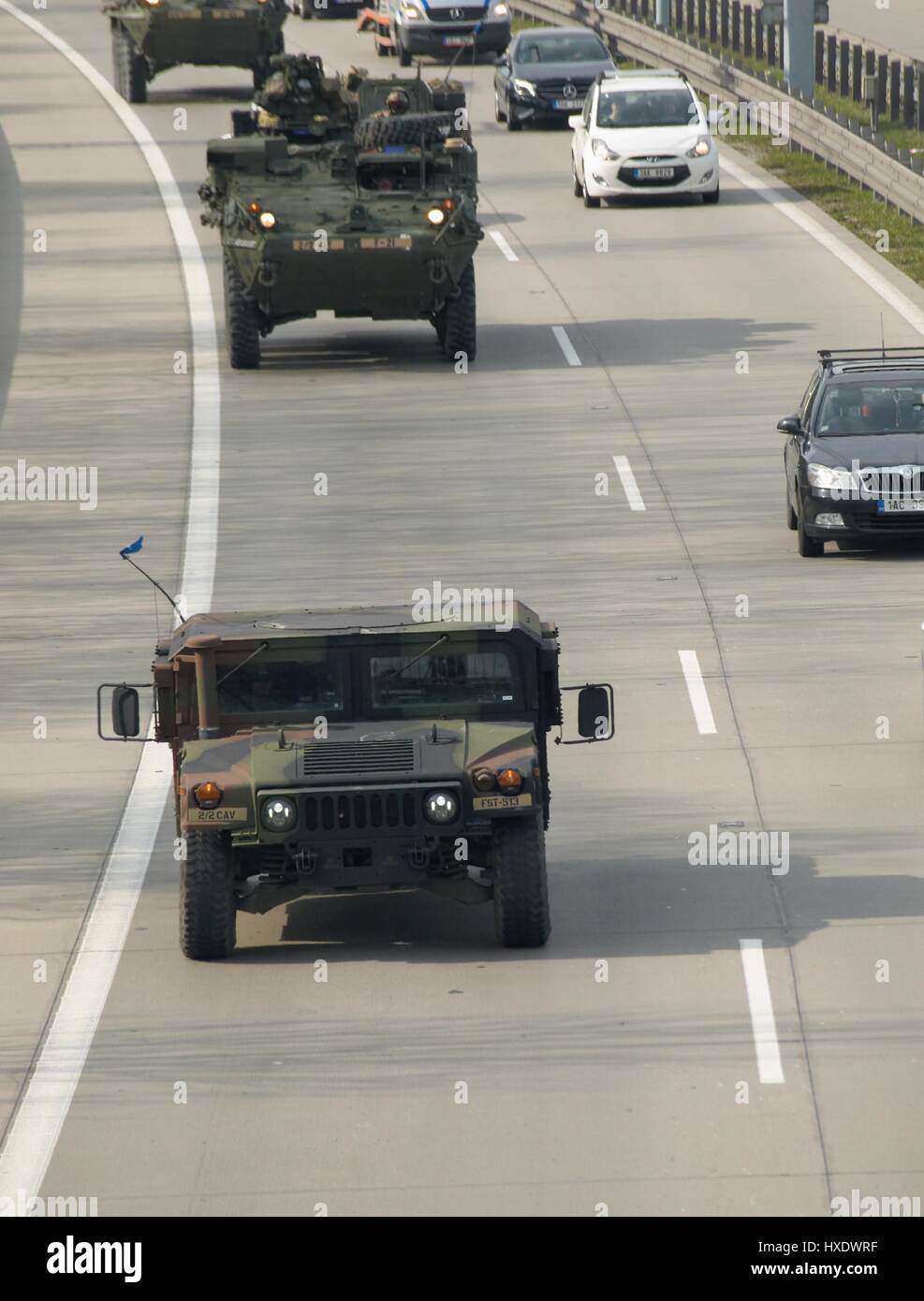 U s british military convoy hi-res stock photography and images - Alamy