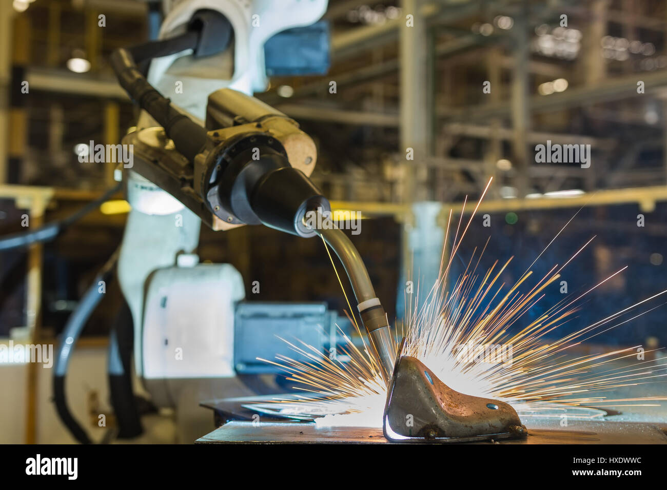 Car assembly line robot hi-res stock photography and images - Alamy