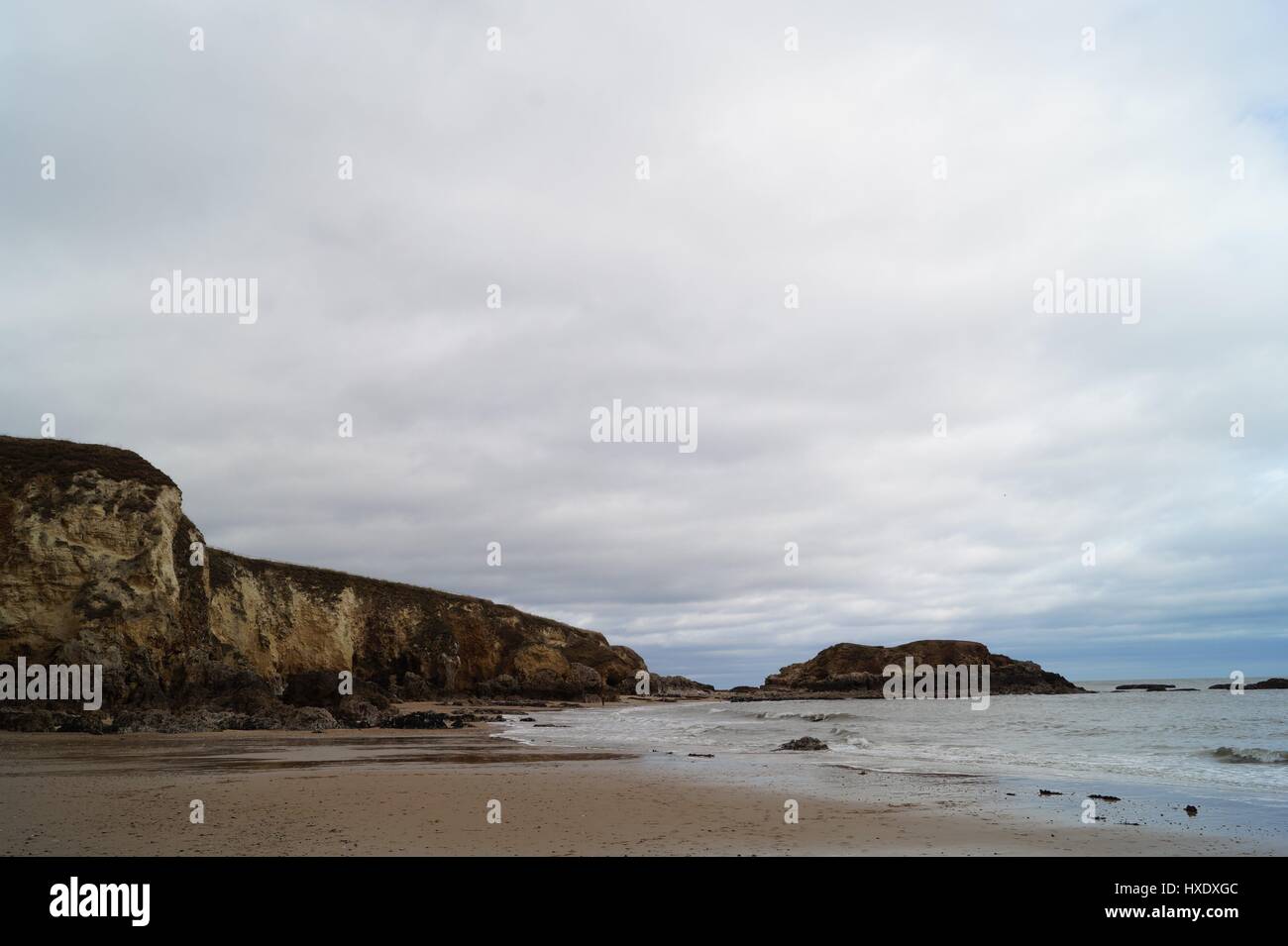 marsden beach ,marsden grotto south shields Stock Photo - Alamy
