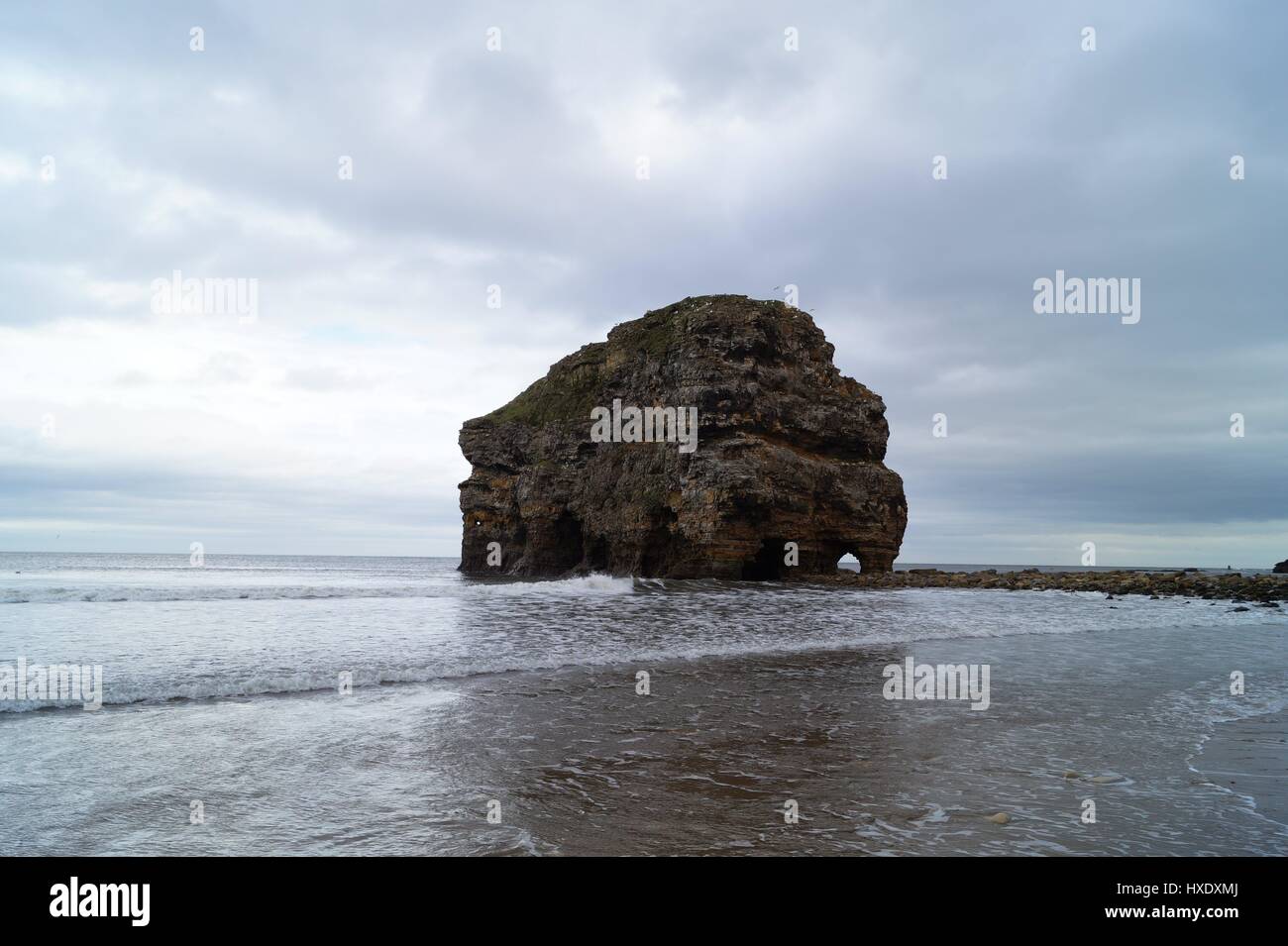 marsden beach ,marsden grotto south shields Stock Photo - Alamy