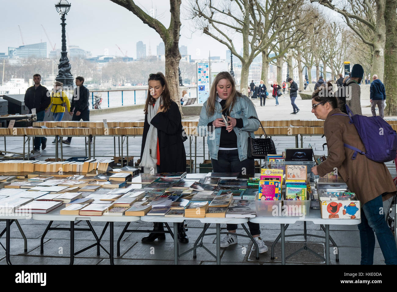 Southbank Centre Book Market Second-hand Books Customers Browsers ...