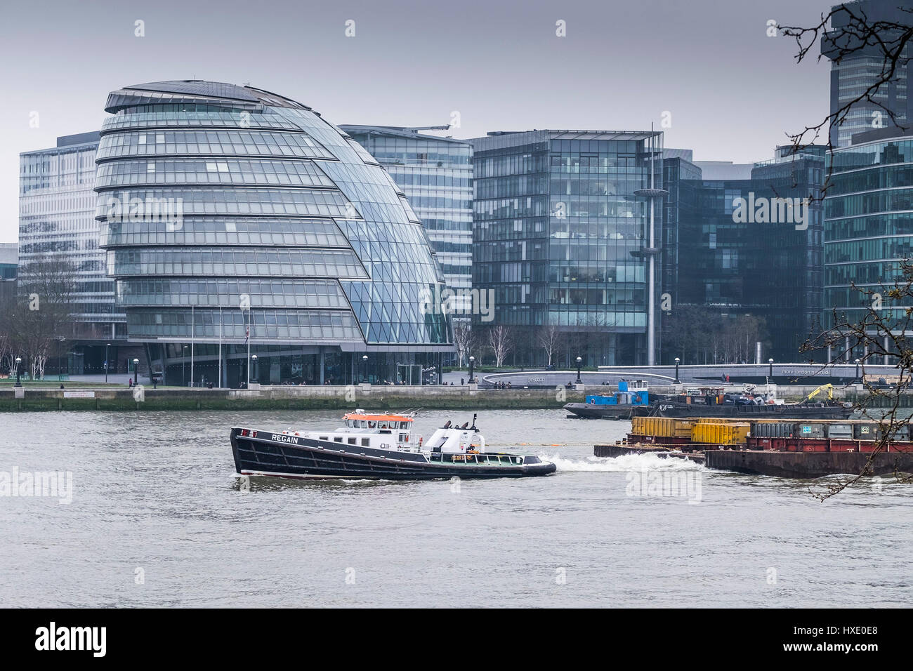 Tug Regain River Thames Towing Barges Lighters Lighterage Vessel Waste ...