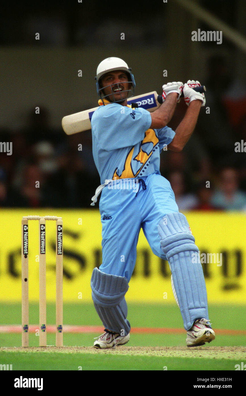 MOHAMMED AZHARUDDIN INDIA & DERBYSHIRE CCC 29 May 1999 Stock Photo - Alamy