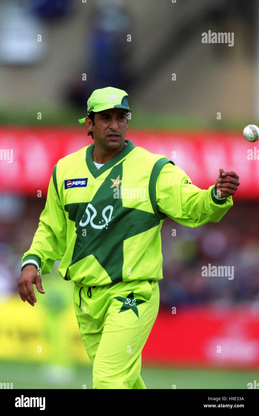 Wasim akram hi-res stock photography and images - Alamy