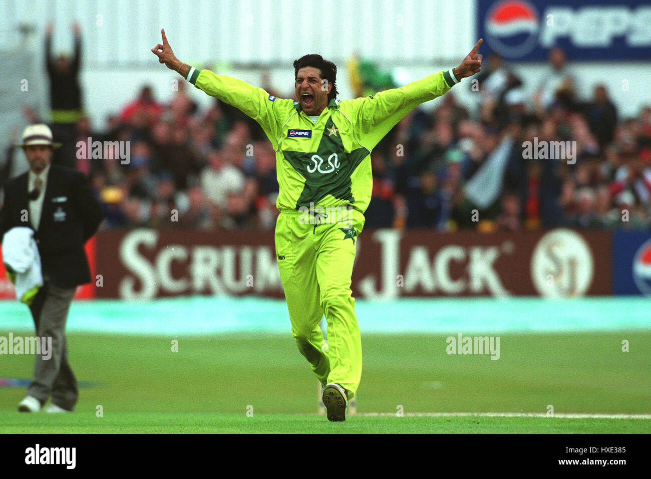 WASIM AKRAM PAKISTAN 23 May 1999 Stock Photo - Alamy