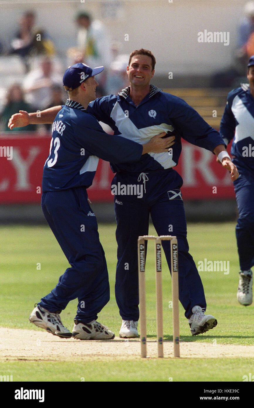 JAMES BRINKLEY & IAN STANGER SCOTLAND V PAKISTAN 21 May 1999 Stock ...