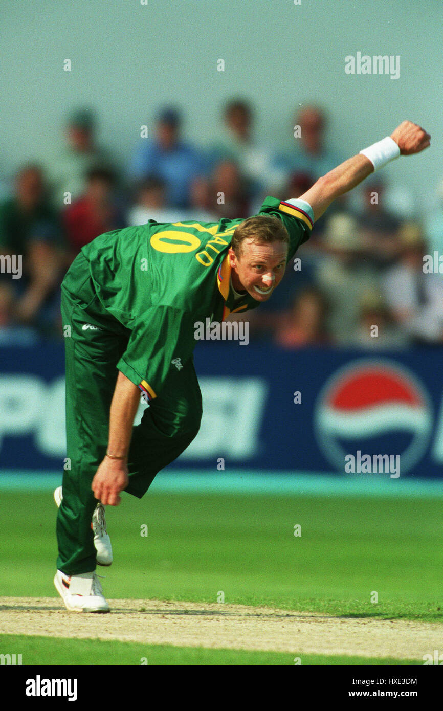 ALLAN DONALD SOUTH AFRICA & SOUTH AFRICA 19 May 1999 Stock Photo - Alamy