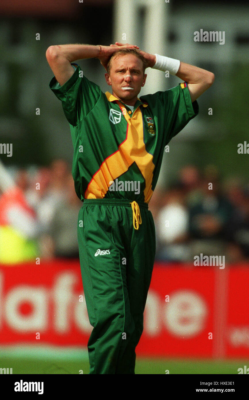 ALLAN DONALD SOUTH AFRICA 19 May 1999 Stock Photo - Alamy