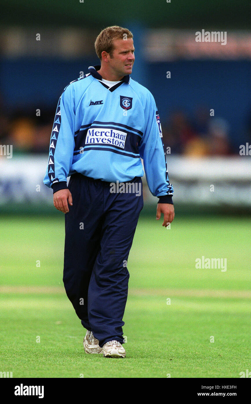 MATTHEW WINDOWS GLOUCESTERSHIRE CCC 18 May 1999 Stock Photo - Alamy