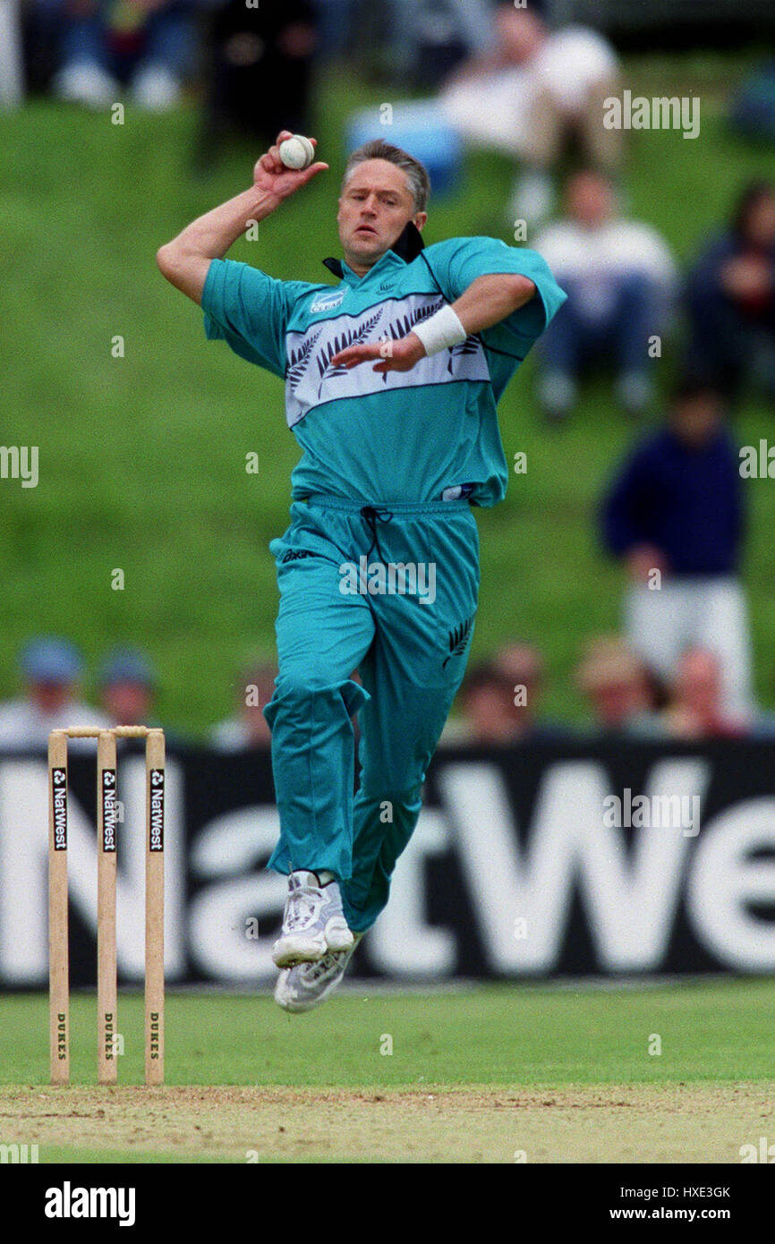 GAVIN LARSEN NEW ZEALAND 12 May 1999 Stock Photo - Alamy