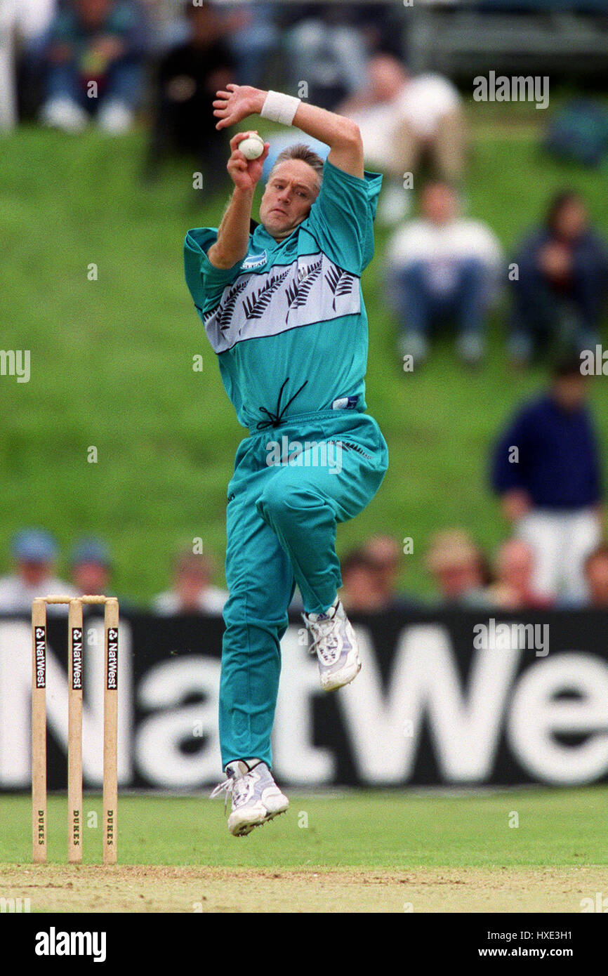 GAVIN LARSEN NEW ZEALAND 12 May 1999 Stock Photo - Alamy