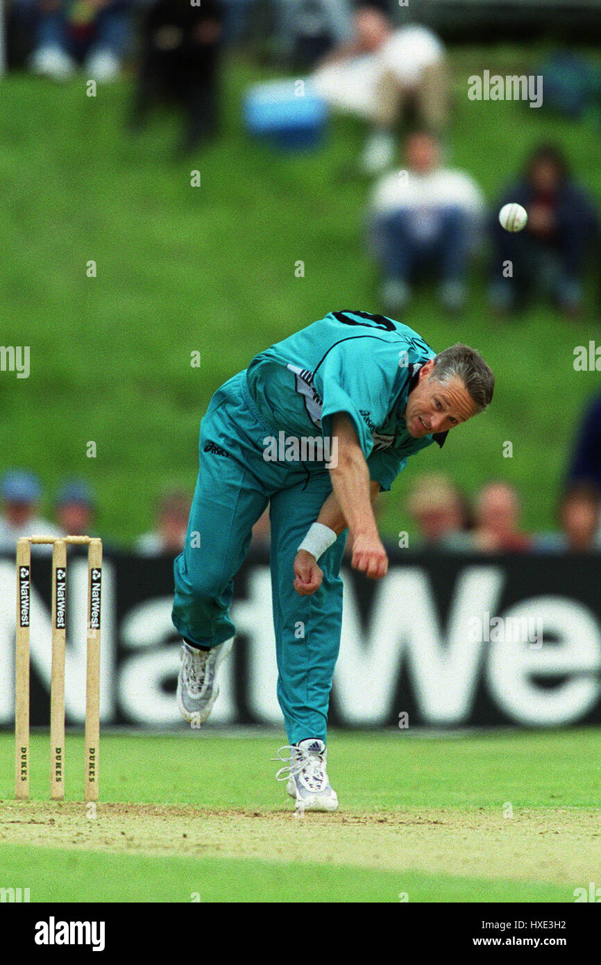 GAVIN LARSEN NEW ZEALAND 12 May 1999 Stock Photo - Alamy