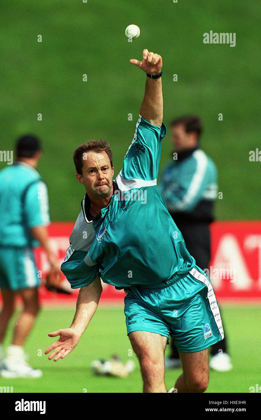 Matthew hart hi-res stock photography and images - Alamy