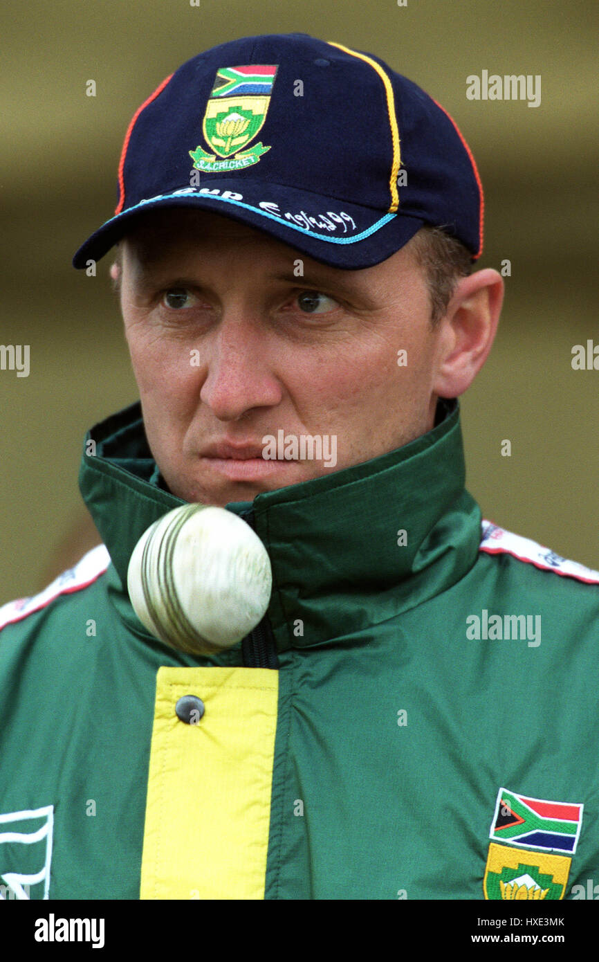 ALLAN DONALD SOUTH AFRICA 11 May 1999 Stock Photo - Alamy