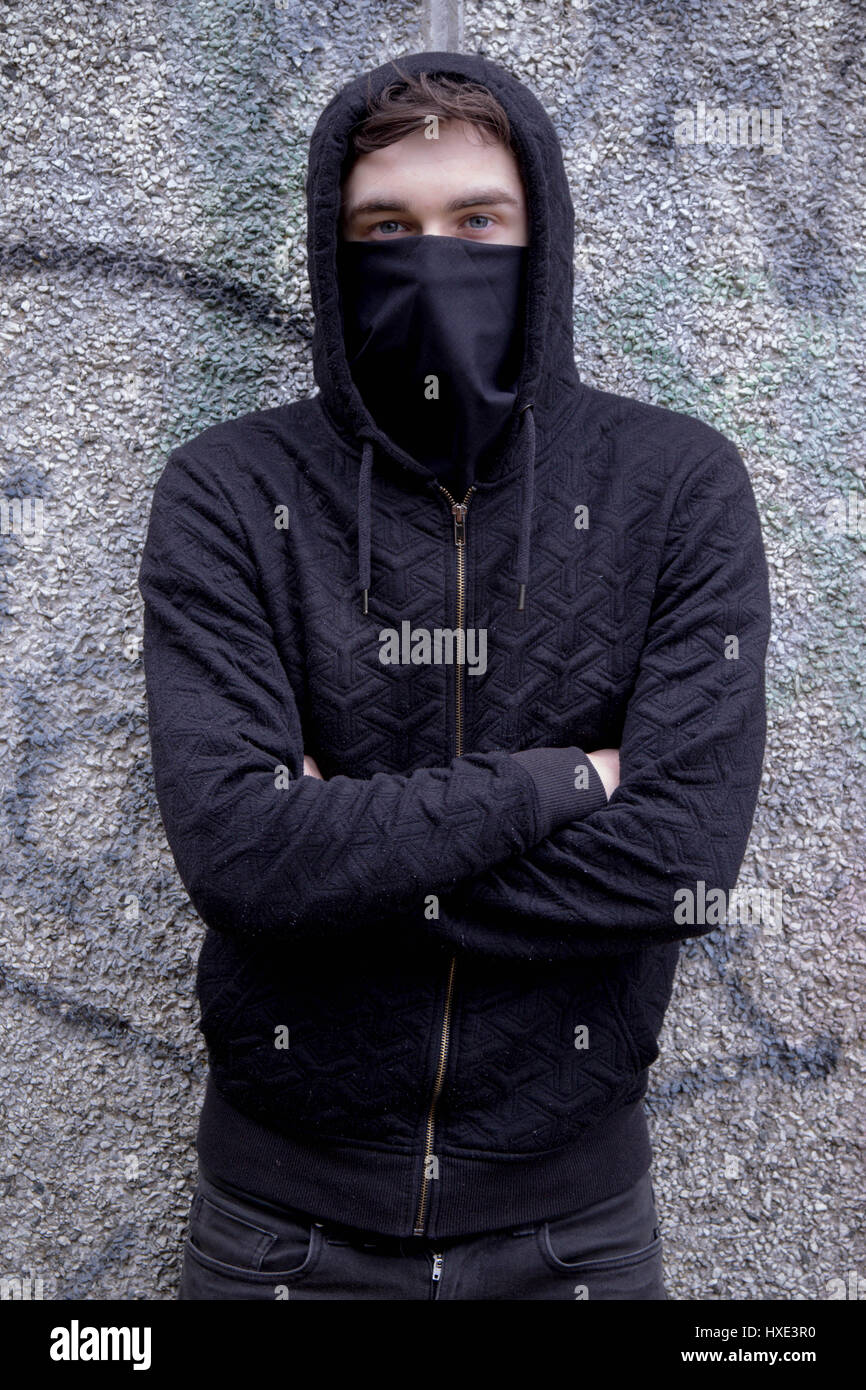 Hidden boy hi-res stock photography and images - Alamy