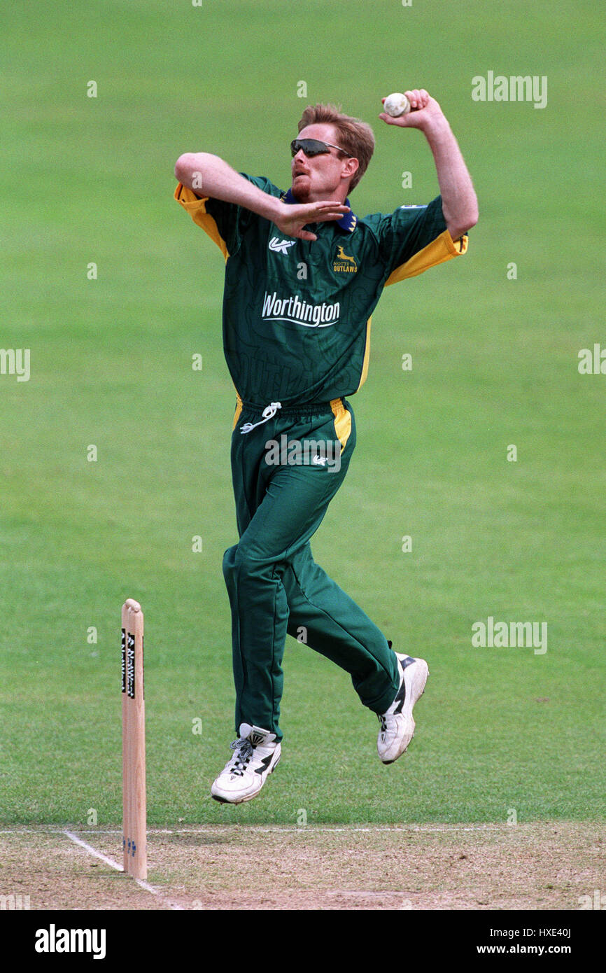 RICHARD STEMP NOTTINGHAMSHIRE CCC 09 May 1999 Stock Photo - Alamy