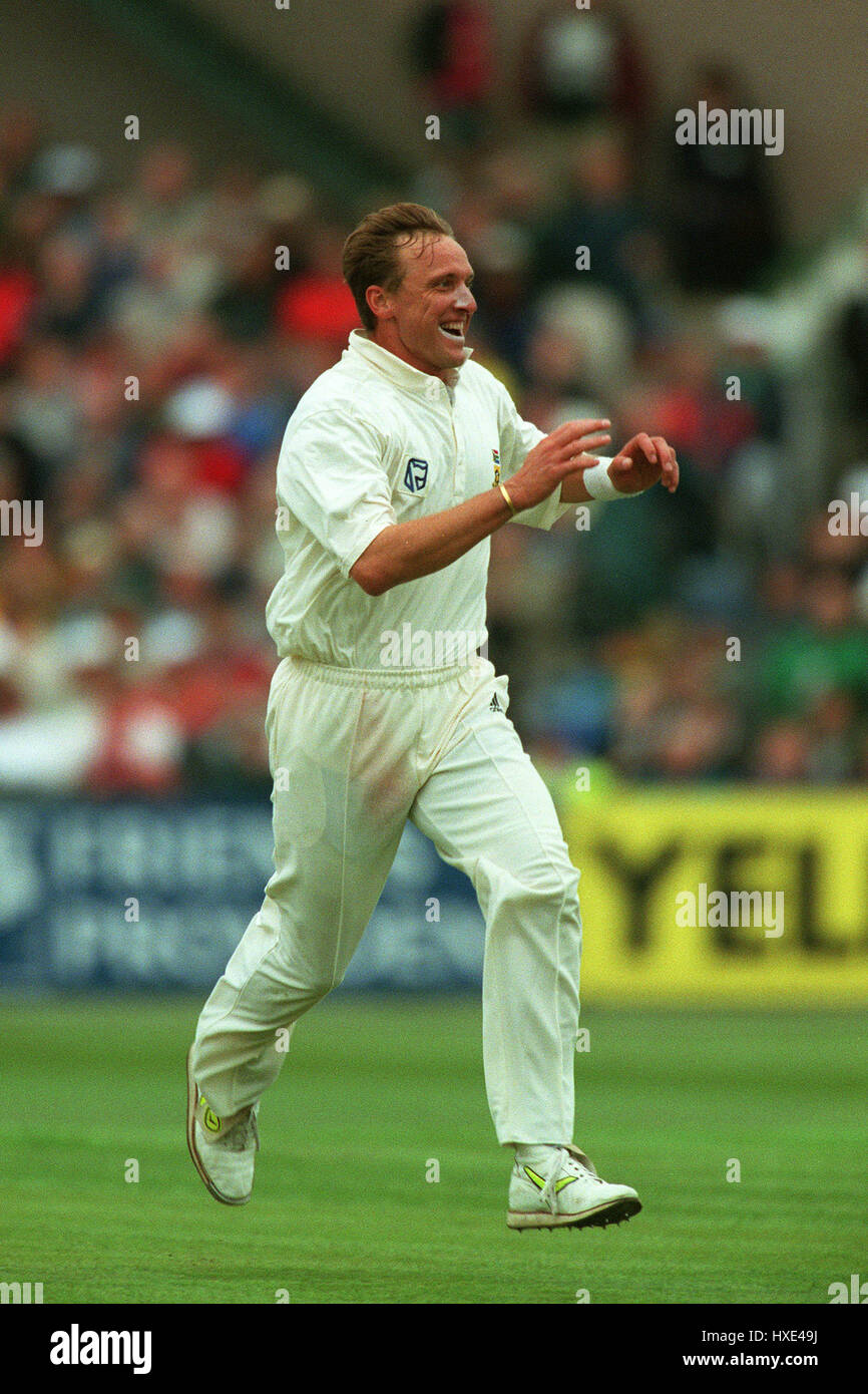 ALLAN DONALD SOUTH AFRICA & FREE STATE 27 May 1998 Stock Photo - Alamy