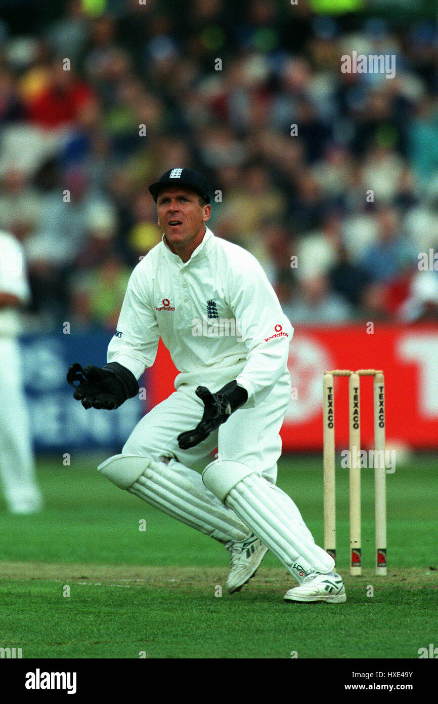 ALEC STEWART ENGLAND & SURREY CCC 27 May 1998 Stock Photo - Alamy