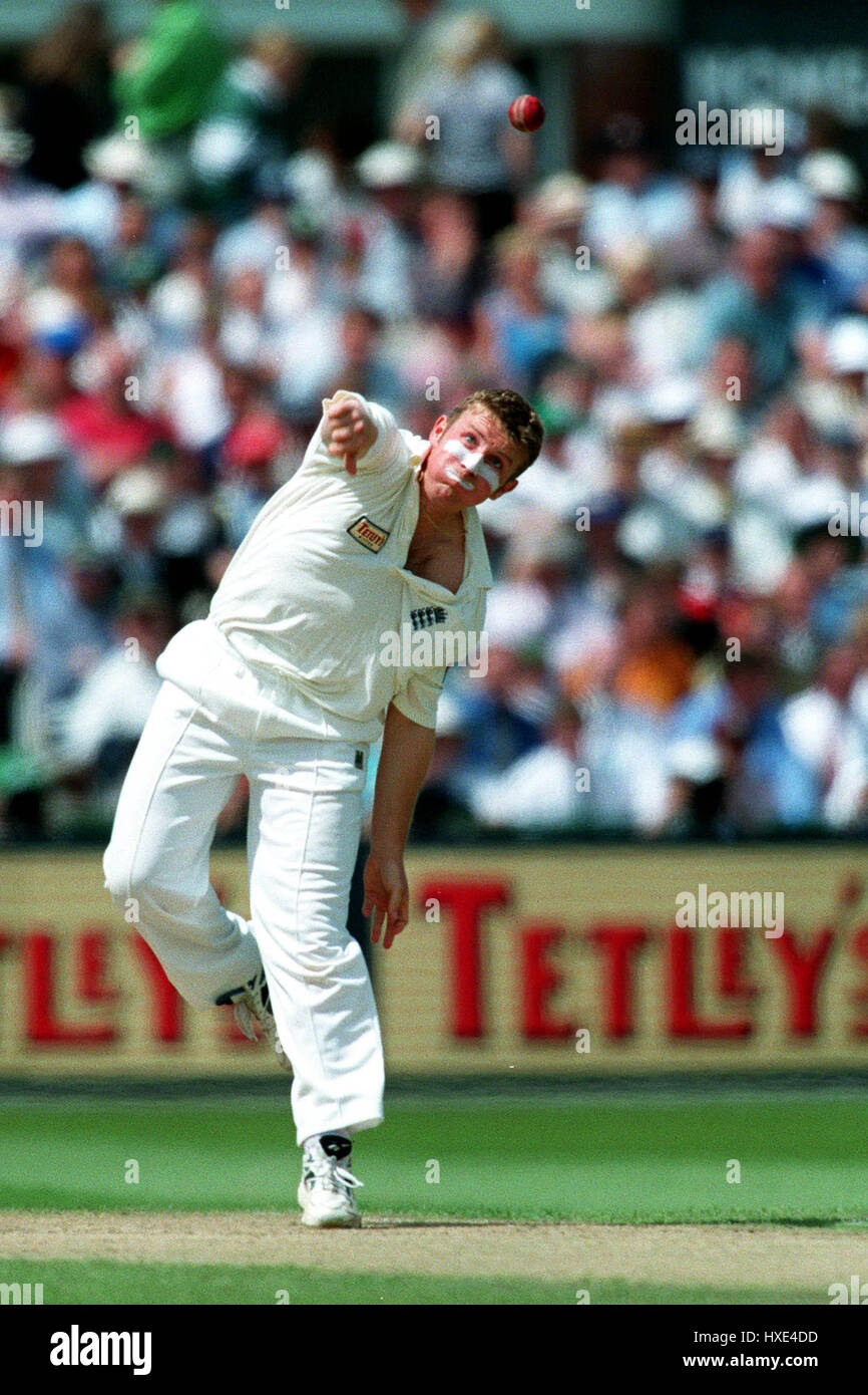 ROBERT CROFT ENGLAND & GLAMORGAN CCC 10 July 1997 Stock Photo - Alamy