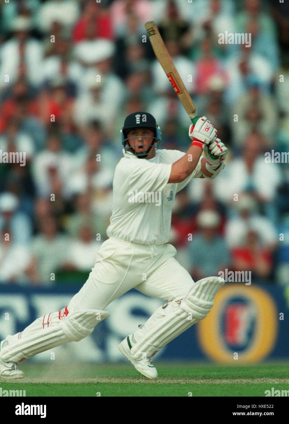 DARREN GOUGH ENGLAND & YORKSHIRE CCC 31 May 1995 Stock Photo - Alamy