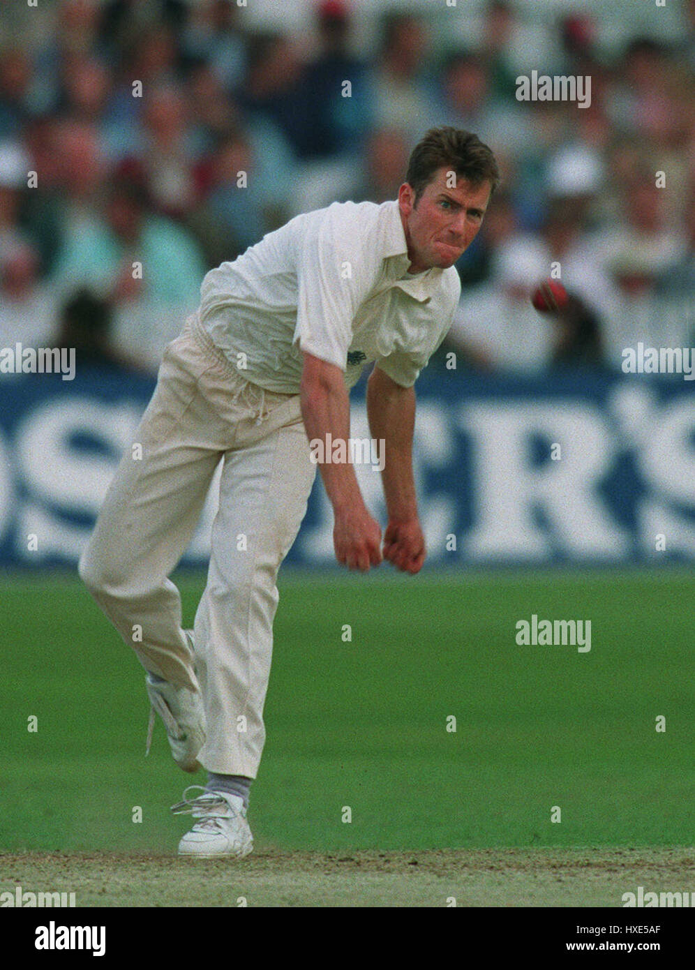 CRAIG WHITE ENGLAND & YORKSHIRE CCC 13 June 1994 Stock Photo - Alamy