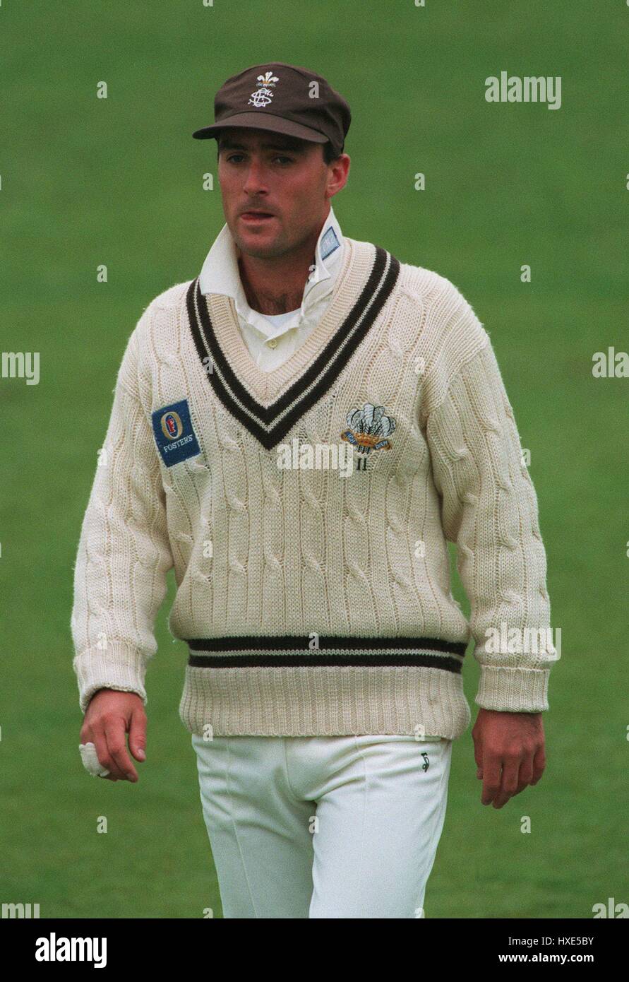 GRAHAM THORPE ENGLAND & SURREY CCC 21 June 1995 Stock Photo - Alamy