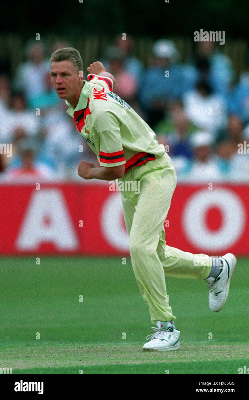 Alan mullally hi-res stock photography and images - Alamy