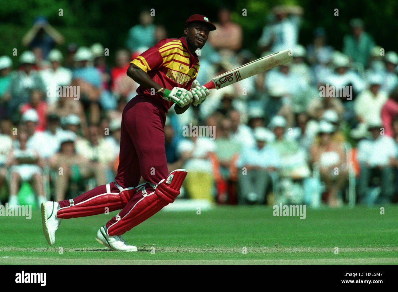 CURTLY AMBROSE NORTHAMPTONSHIRE CCC 01 July 1993 Stock Photo - Alamy