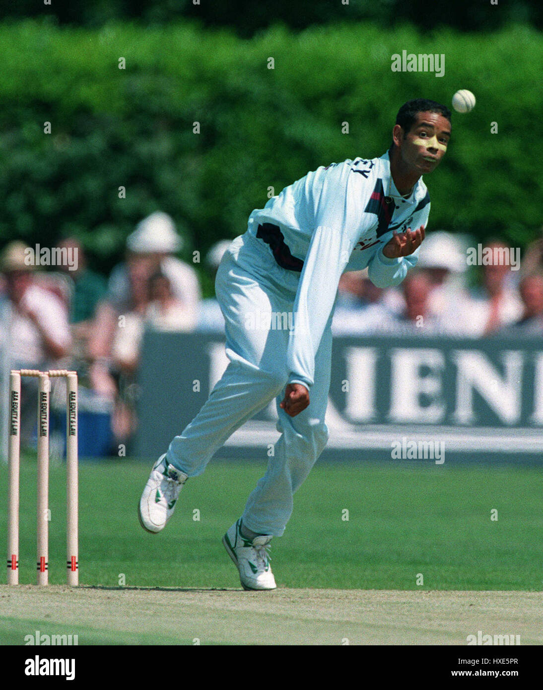 Cricket headley hi-res stock photography and images - Alamy