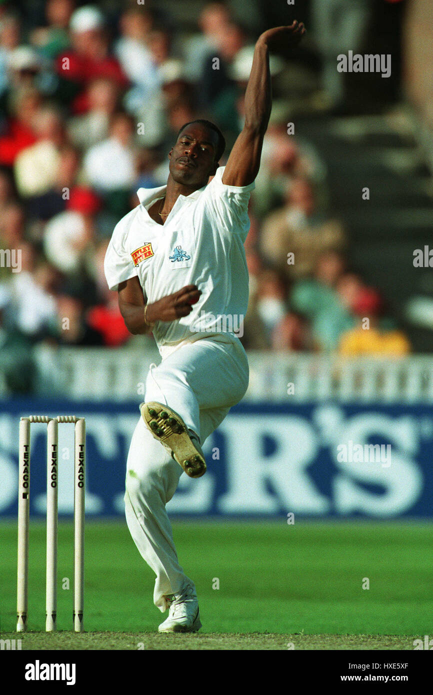 Chris lewis cricket hi-res stock photography and images - Alamy