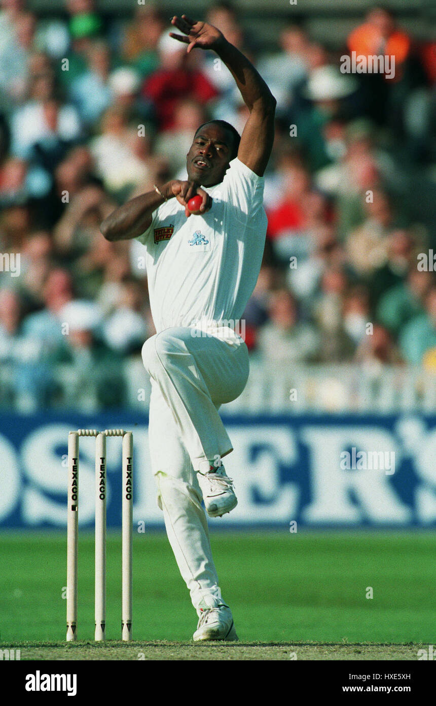 Chris lewis cricket hi-res stock photography and images - Alamy