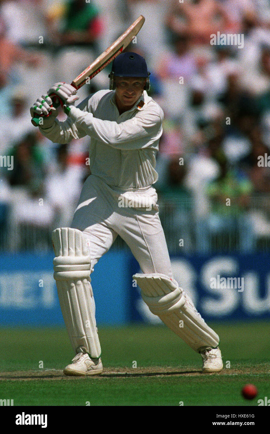DAVID GOWER ENGLAND & HAMPSHIRE CCC 07 July 1992 Stock Photo - Alamy