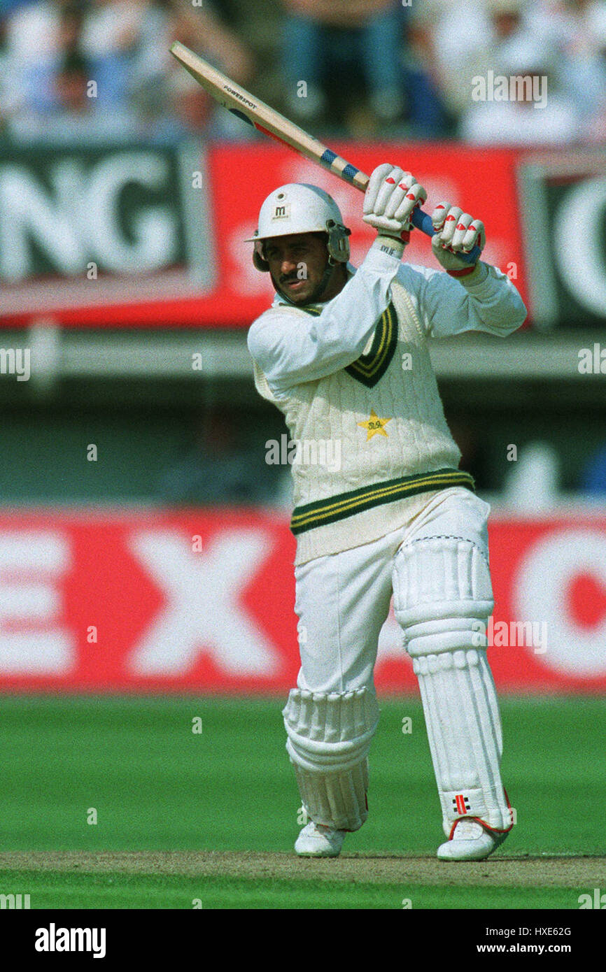JAVED MIANDAD PAKISTAN 16 June 1992 Stock Photo - Alamy