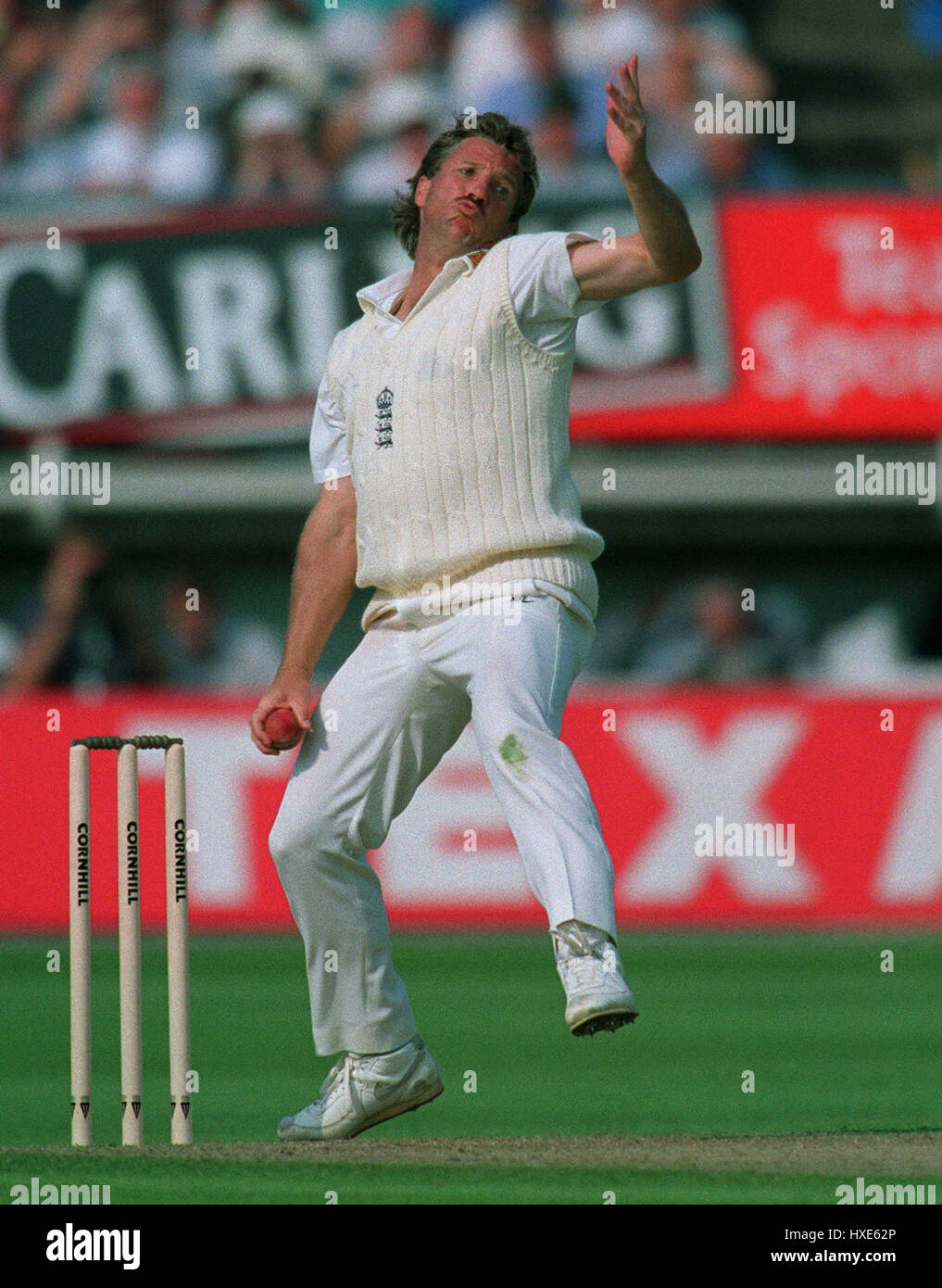 IAN BOTHAM ENGLAND & DURHAM CCC 16 June 1992 Stock Photo - Alamy