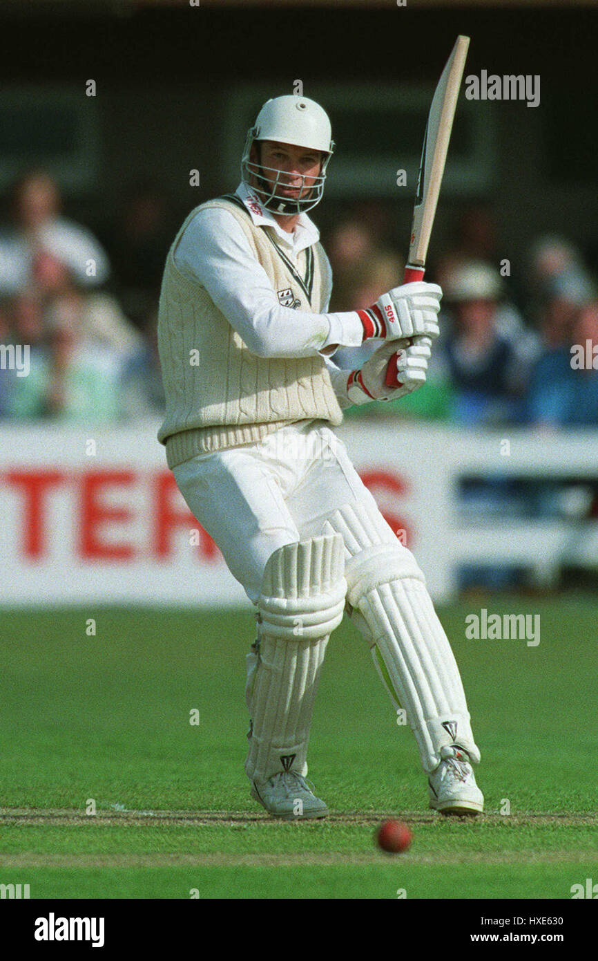 GRAEME HICK WORCESTERSHIRE CCC 28 May 1992 Stock Photo - Alamy