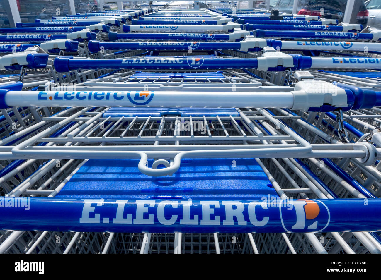 Leclerc supermarket france hi-res stock photography and images - Alamy